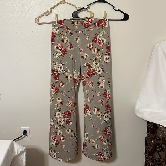 VAMP | Pants & Jumpsuits | Palazzo Floral Pants | Poshmark